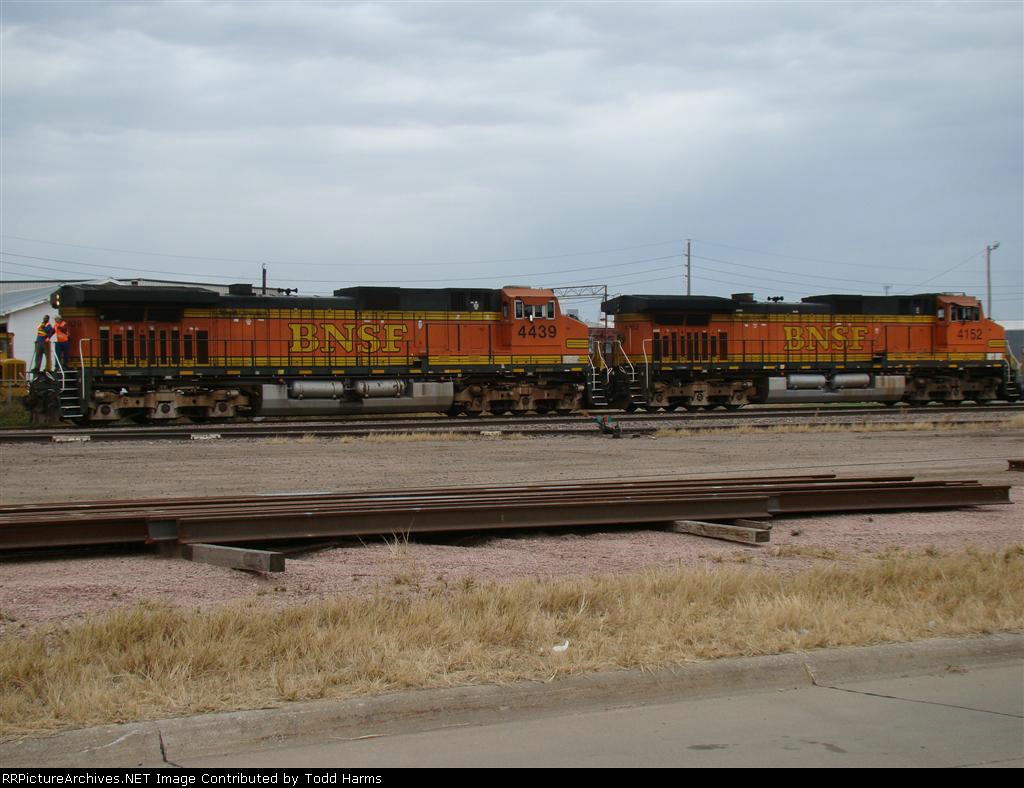 BNSF 4439